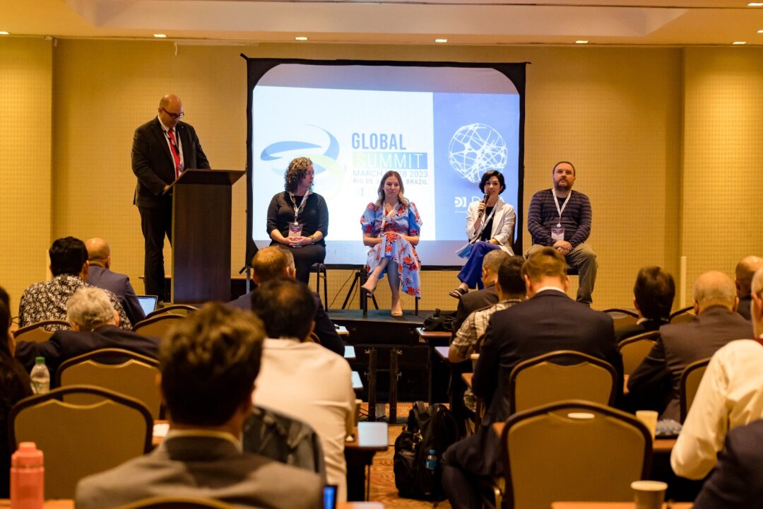 DSA Summit 2023 panel experiencias exitosas con Dynamic Spectrum Access ...